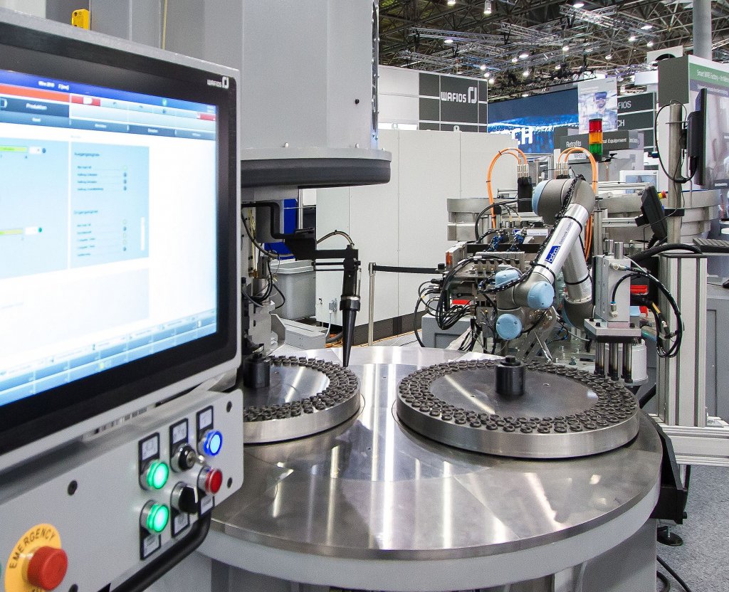 World firsts for the wire and tube forming industry | WIRE