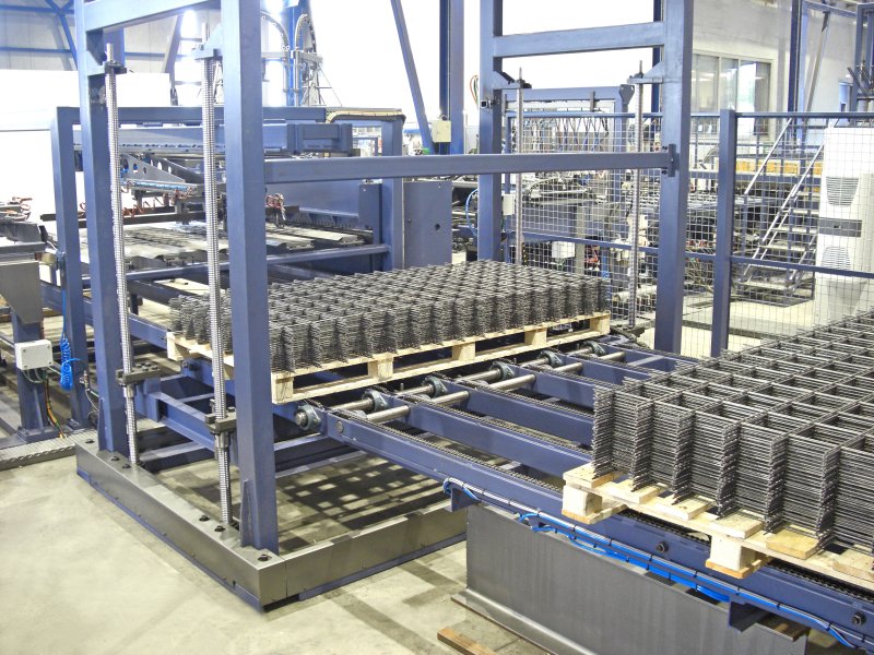 Pioneering in automation solutions for mesh production | WIRE