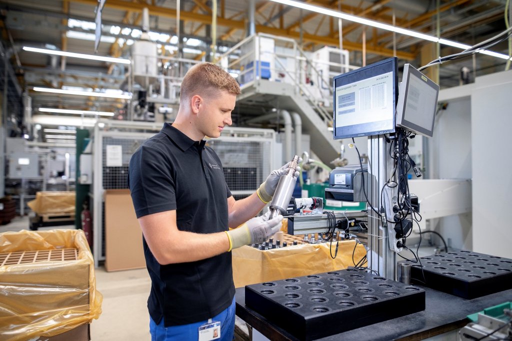 Hirschvogel schafft die perfekte Welle | UMFORMTECHNIK Massiv+Leichtbau