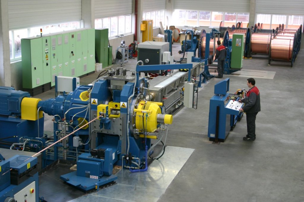 Continuous extrusion machines and cold pressure welders | WIRE