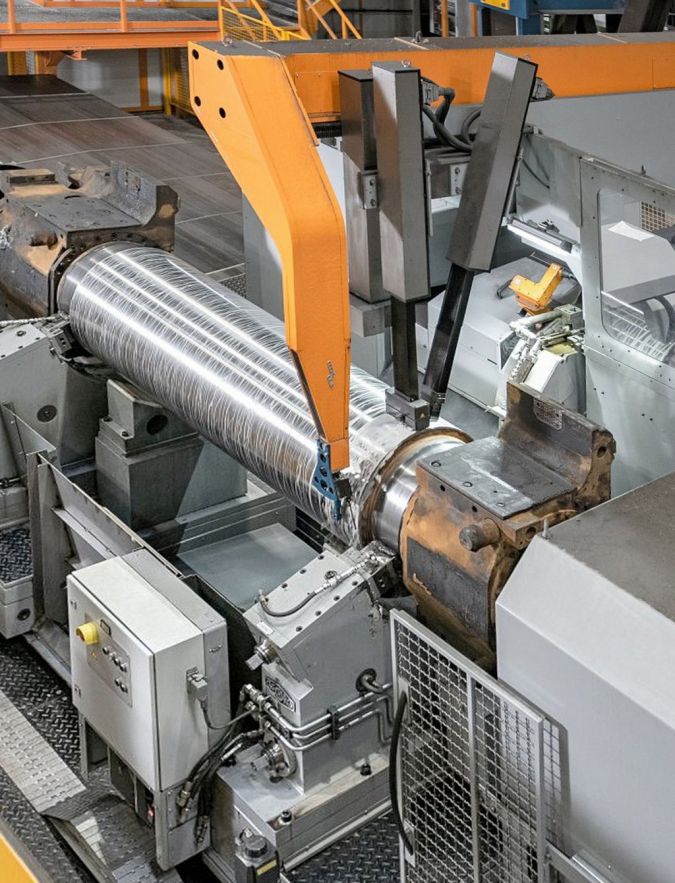 Walzenschleifmaschine arbeitet erstmals mit CBN | UMFORMtechnik Massiv ...