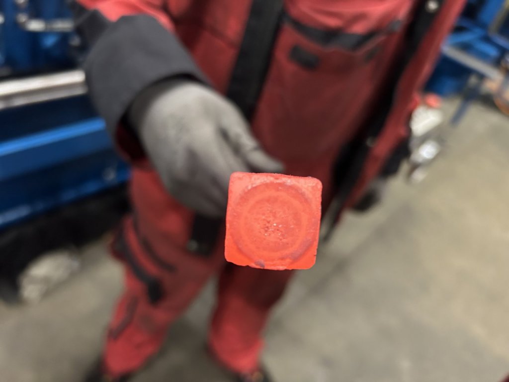 Cold and hot forming of bolts and screws | WIRE