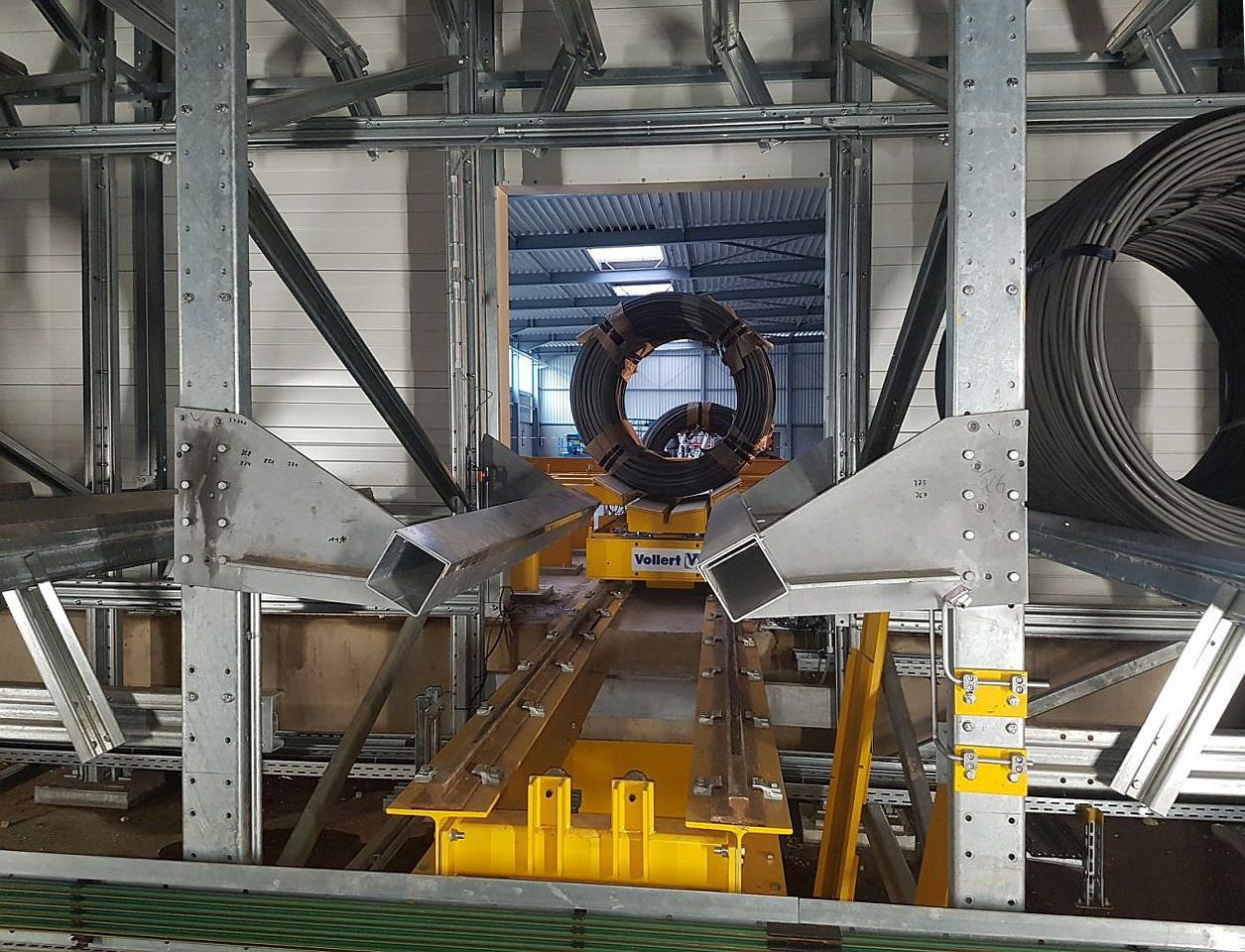 Speedy production buffer for 3,000 tons of steel wire coils | WIRE