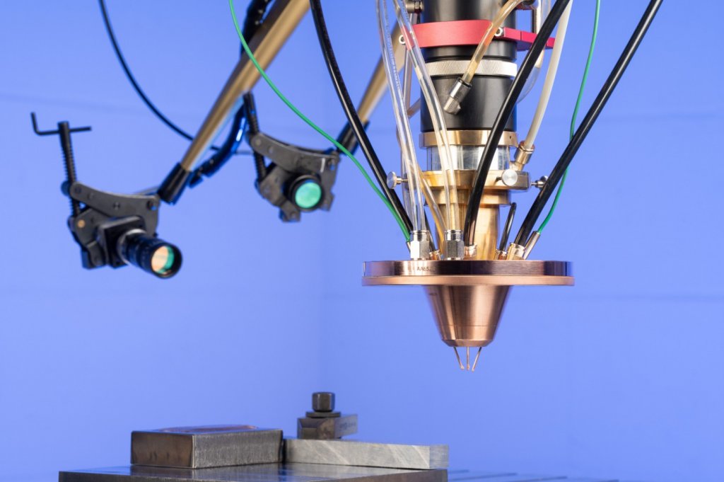 Simultaneous processing of powder and wire | WIRE
