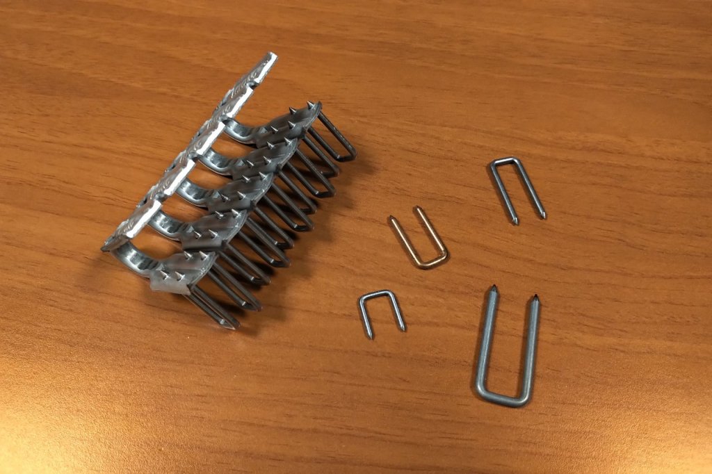 Special machine to produce U-staples | WIRE