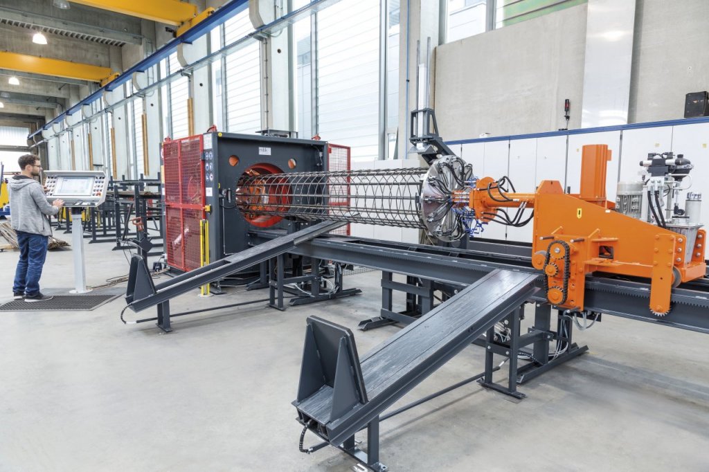 Cage welding machines for driven and bored piles, columns and beams | WIRE