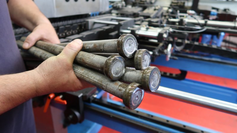 Fully automatic cold-heading and hot-forging lines | WIRE