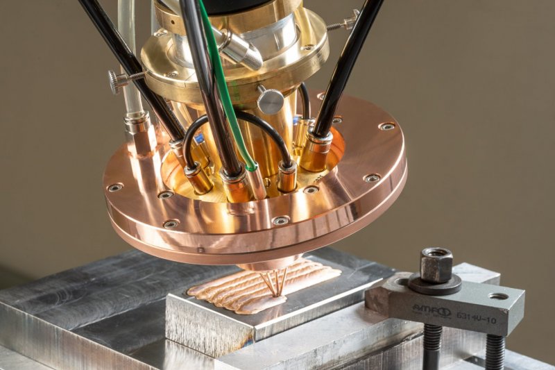Simultaneous processing of powder and wire | WIRE