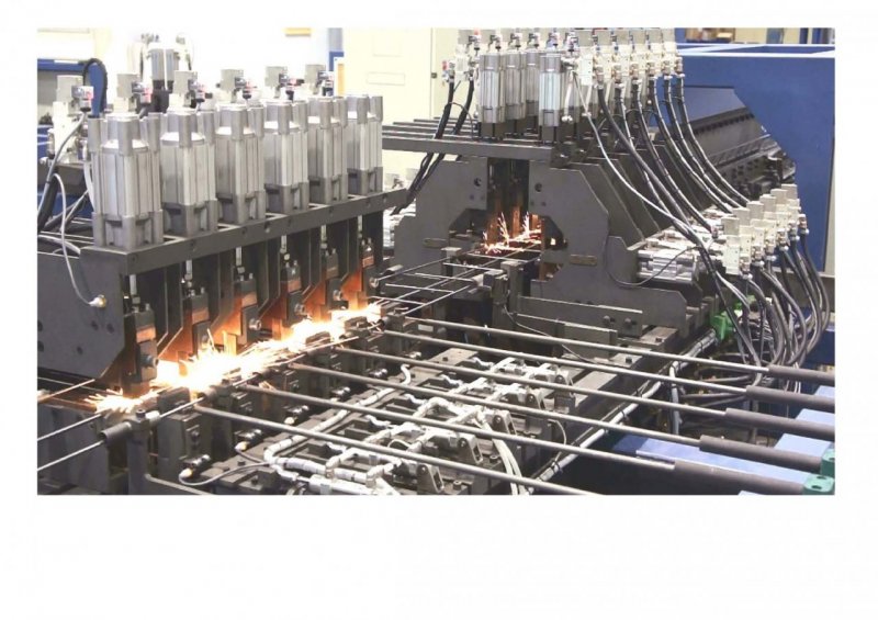 Six simultaneous cross wire feeds | WIRE