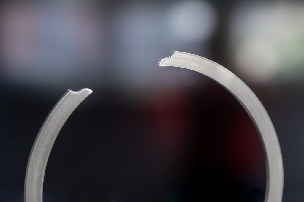 Der perfekte Schnitt für Wellenfedern und Ringe | Draht