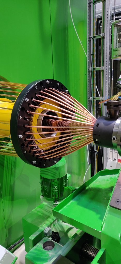 Large rigid cage strander line | WIRE